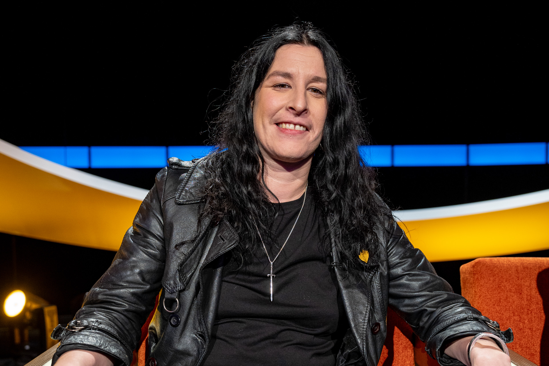 Raven van Dorst verruilt stad voor bouwval - Happy247.nl